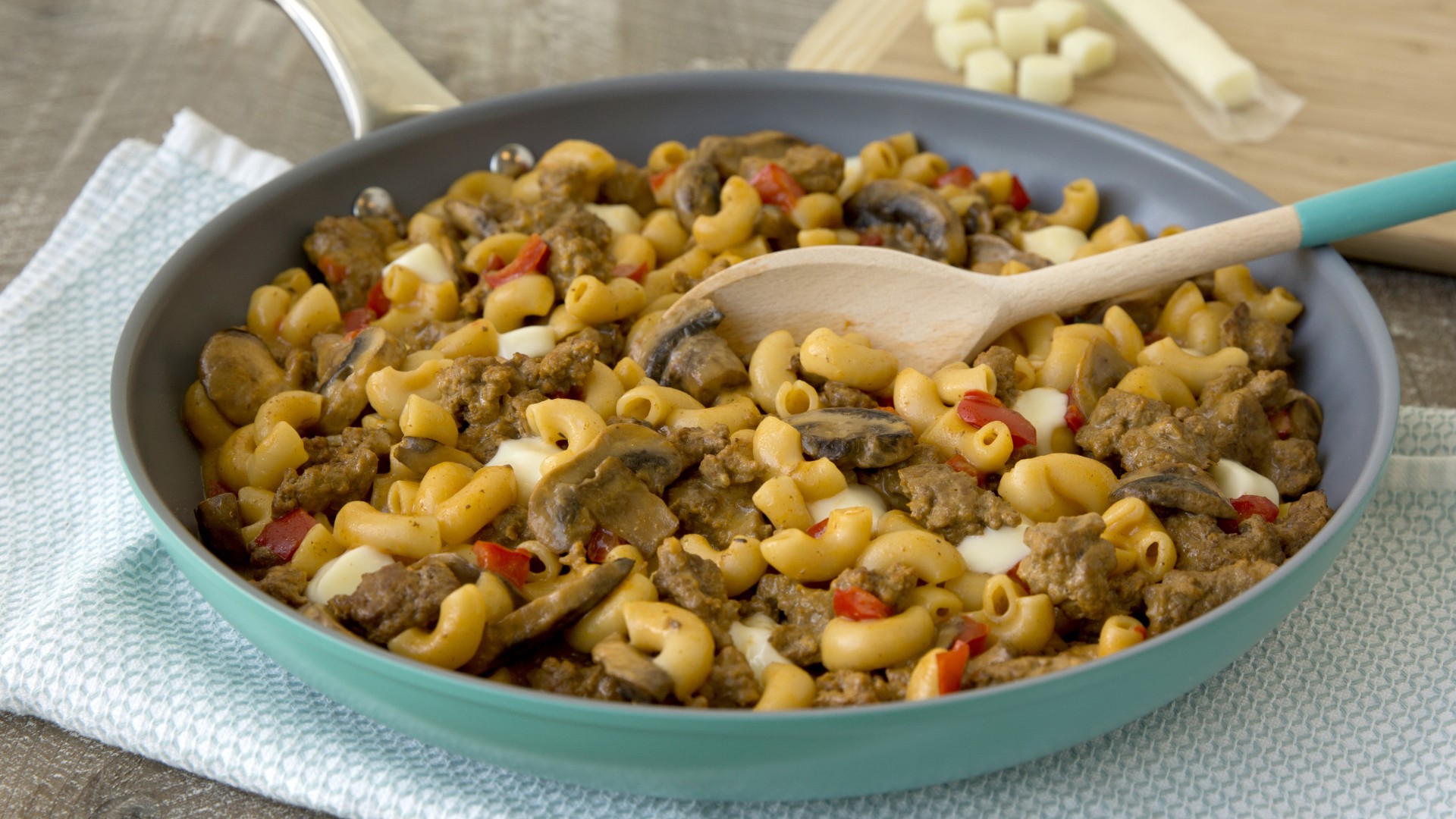 Extra Cheesy Lasagna Skillet Recipe - Hamburger Helper